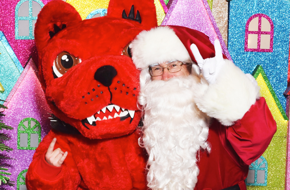 Get The Squad Together For A Christmas Photo With Download Festival's ...