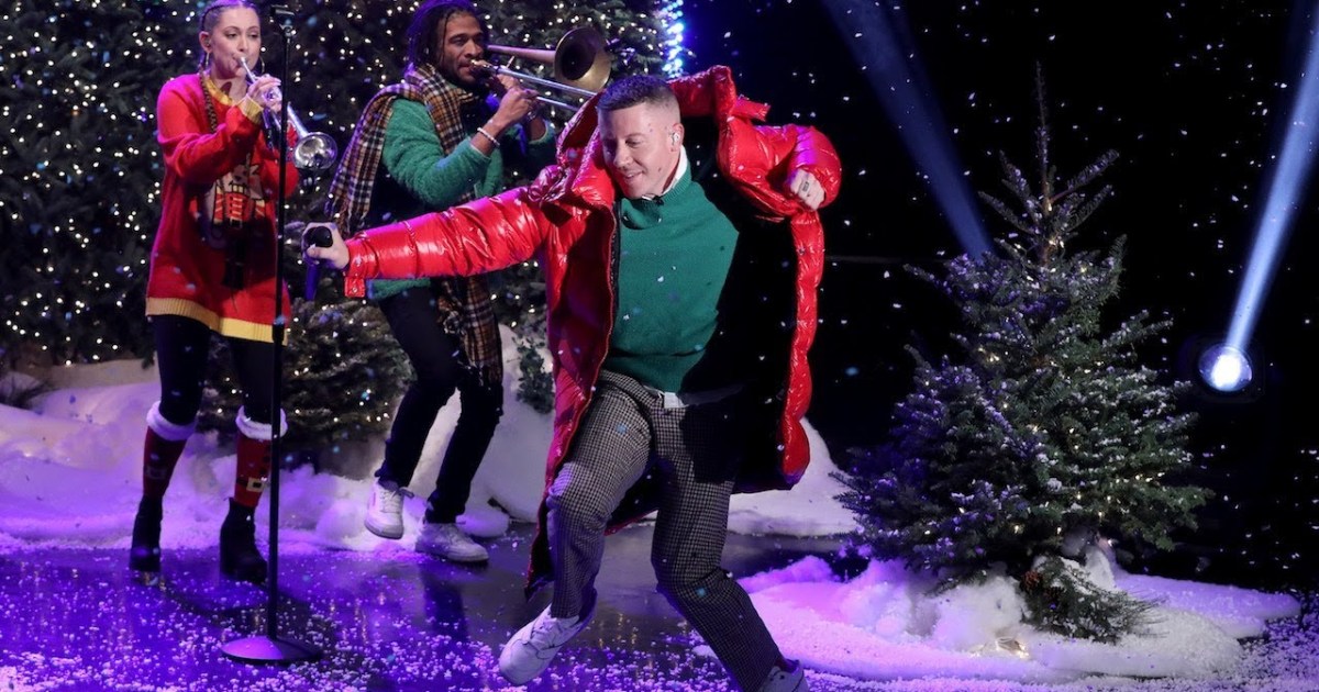 Welp, Here's Macklemore Performing A New Christmas Jingle He Wrote