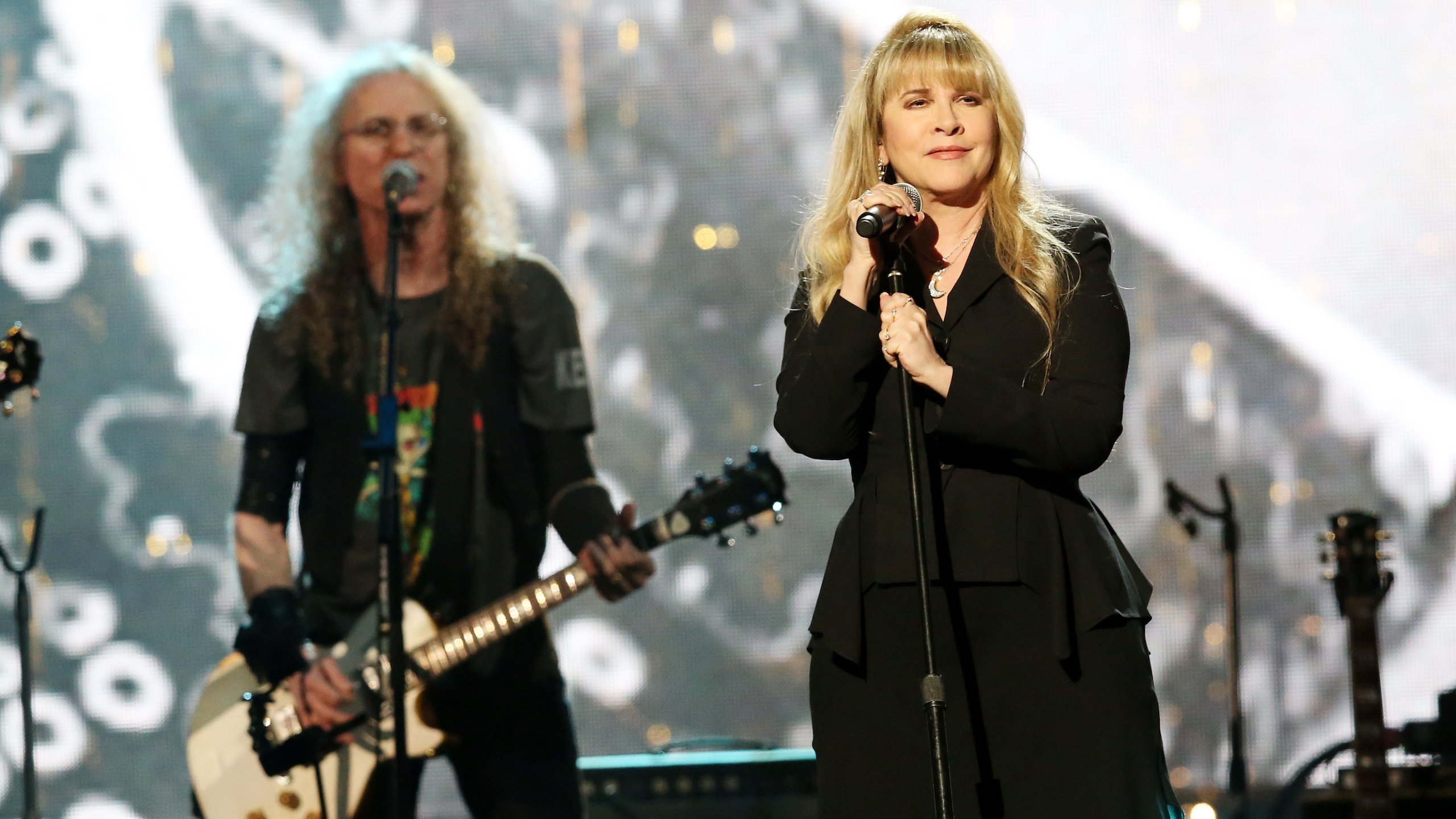 Stevie Nicks Guitarist Waddy Wachtel Allowed Into Australia Despite ...