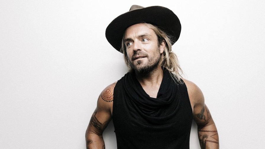 Xavier Rudd Talks Aussie Regional Tour Plans & "Dumping" His Heart Down ...